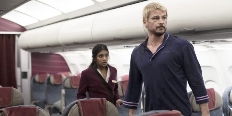 'Fight or Flight' Review: Josh Hartnett Soars in This Blood-Soaked ...